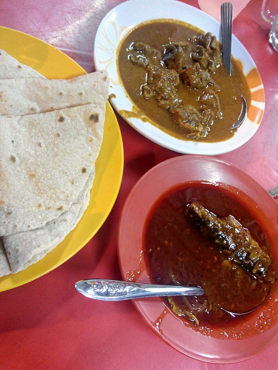 Melaka Pre-Honeymoon Part 3 : ASAM PEDAS MELAKA LOT 85 & CAPATI KARI ...